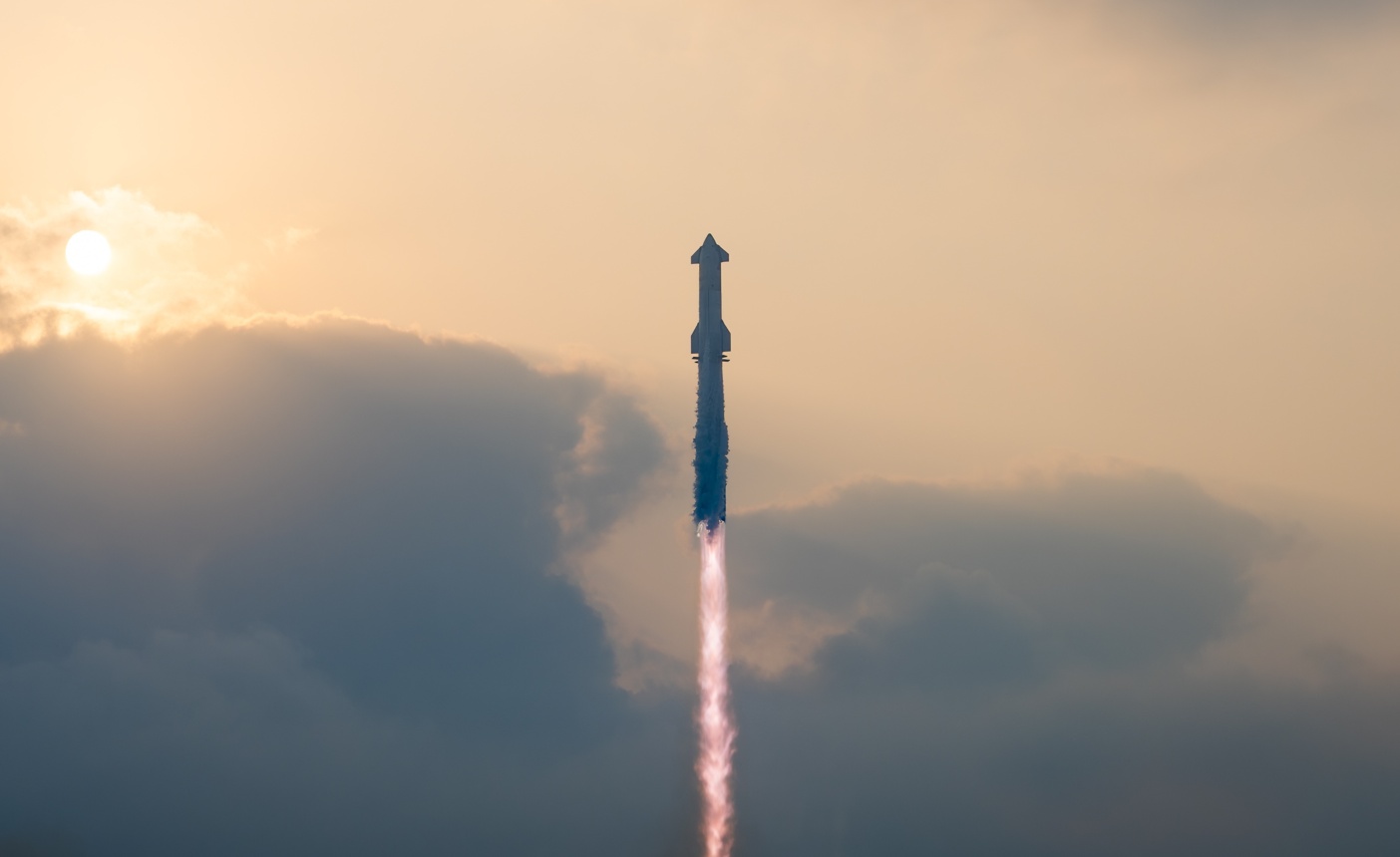 Starship Splashes Down Successfully After Fourth Test Flight